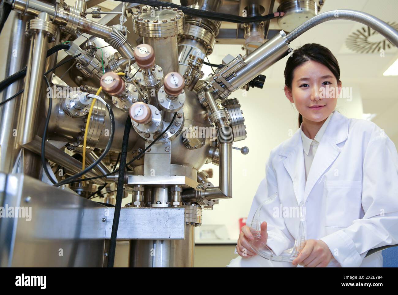 Researcher. Surface spectrometer, Photoelectron spectroscopy, Auger ...