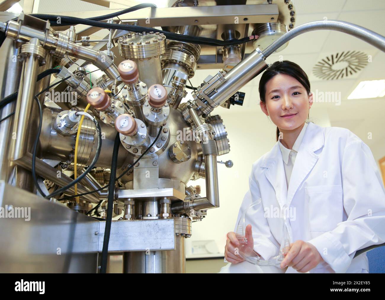 Researcher. Surface spectrometer, Photoelectron spectroscopy, Auger ...