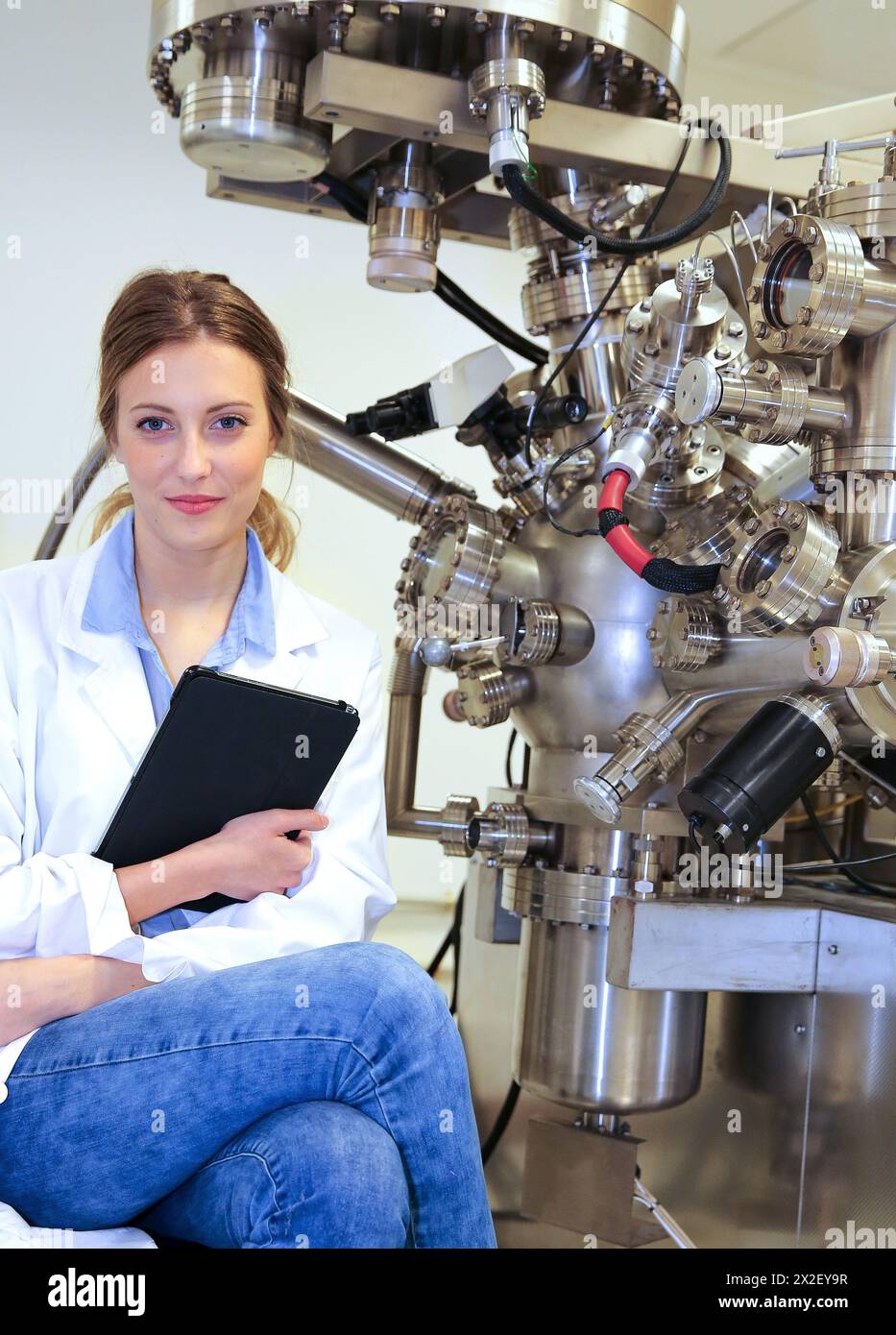 Researcher. Surface spectrometer, Photoelectron spectroscopy, Auger ...