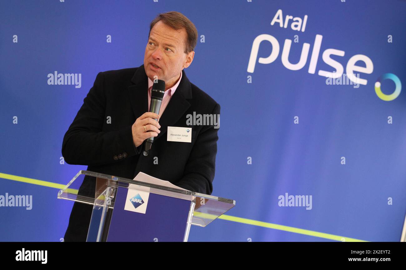 Eröffnung der neuen Lkw-E-Ladestation auf der Aral-Tankstelle an der ...
