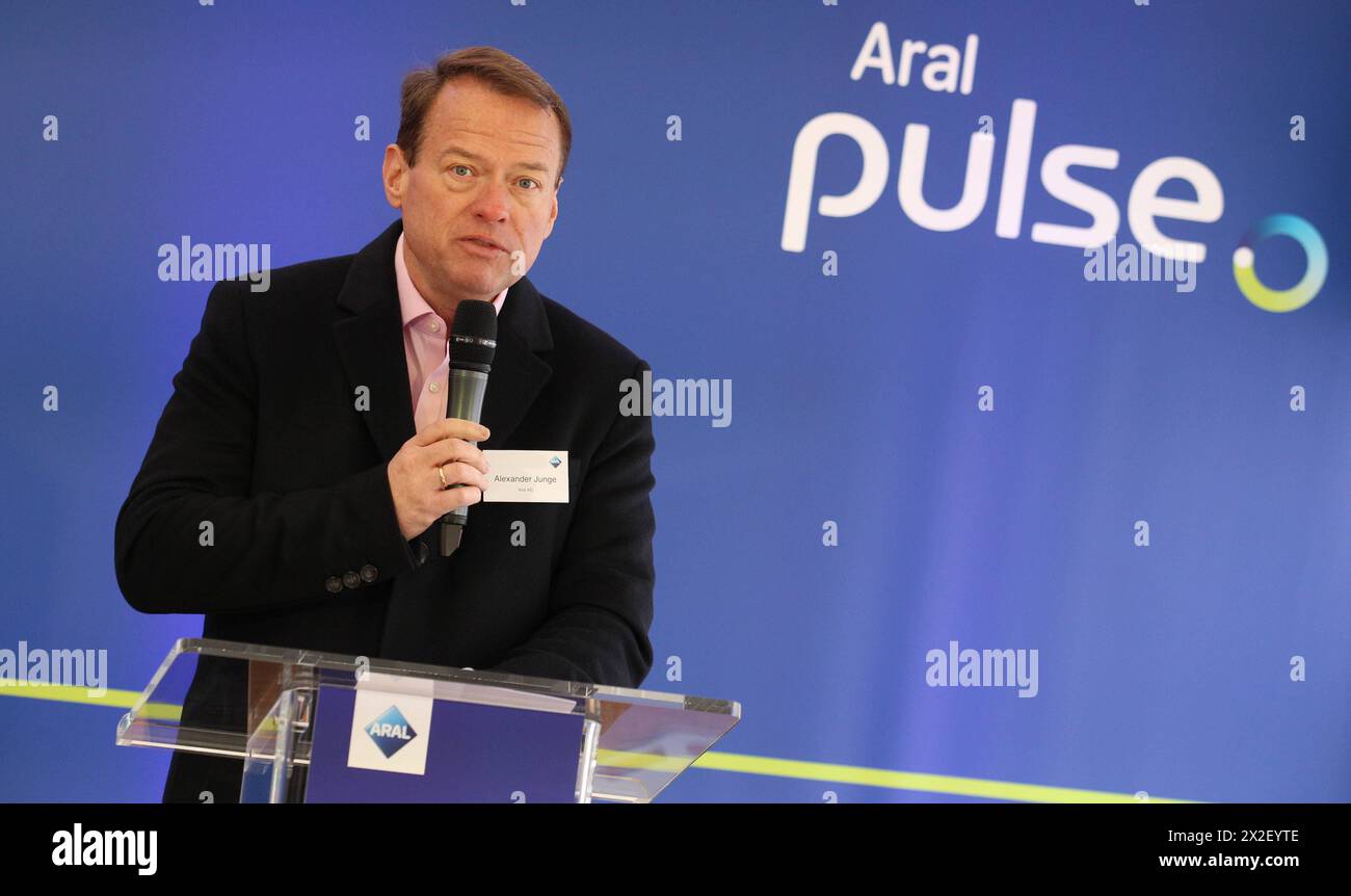 Eröffnung der neuen Lkw-E-Ladestation auf der Aral-Tankstelle an der ...