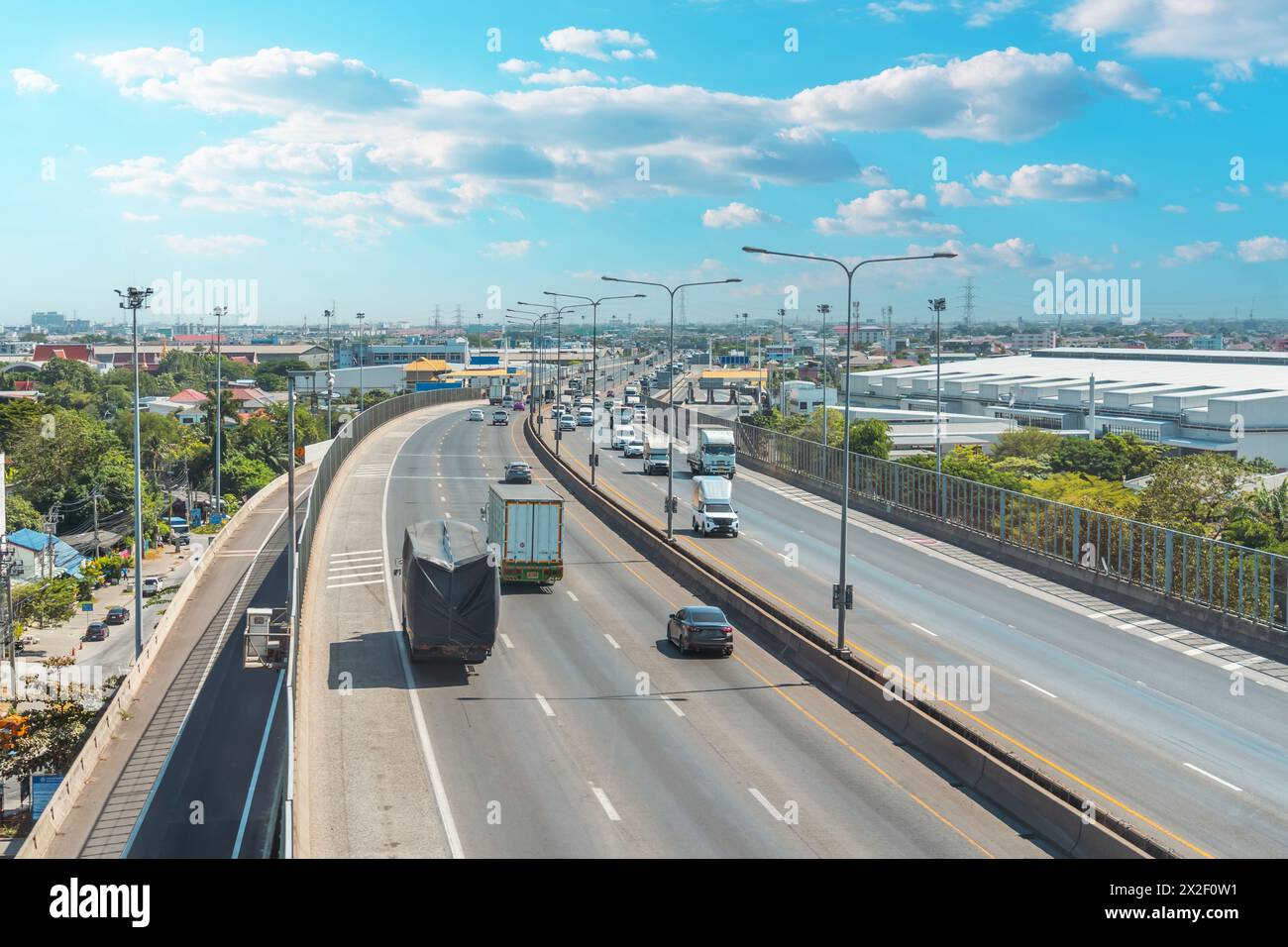 Highway expressway around the city suburb bypass route Stock Photo - Alamy