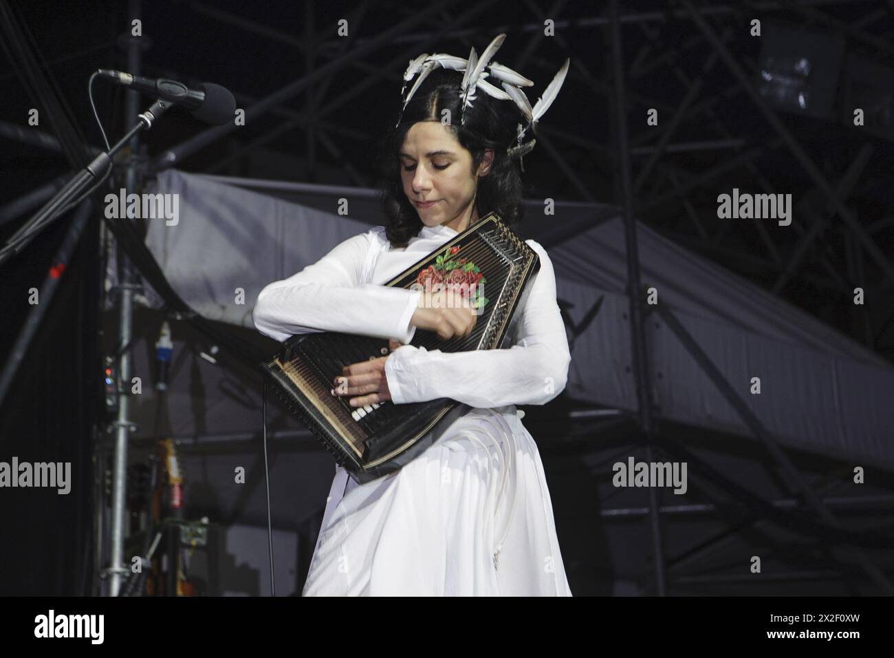 Portrait of PJ Harvey (Polly Jean Harvey) in concert 06/07/2011 ...
