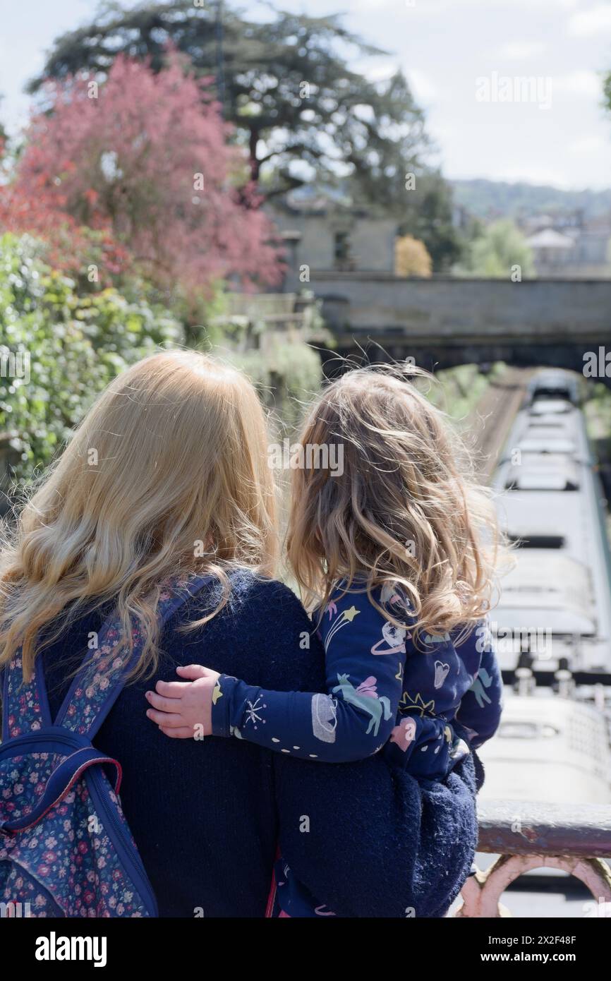 In vibrant apple green steam train Mayflower 🚂🚃 glides through Sydney ...