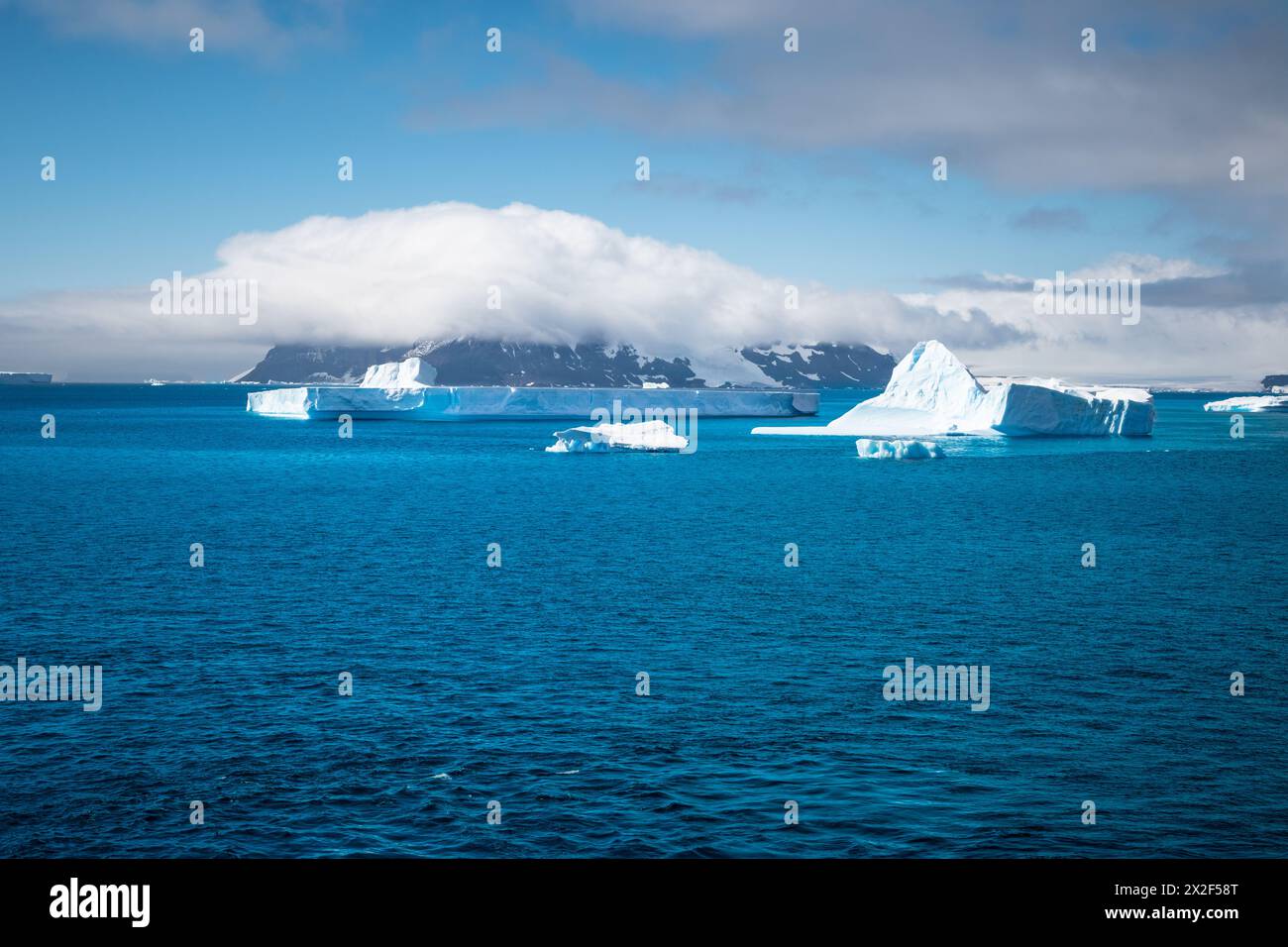 Antarctica iceberg hi-res stock photography and images - Alamy