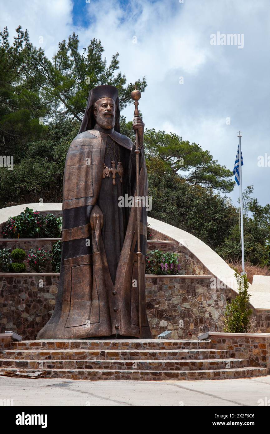 Statue of Archbishop Makarios III, President of Cyprus Stock Photo - Alamy