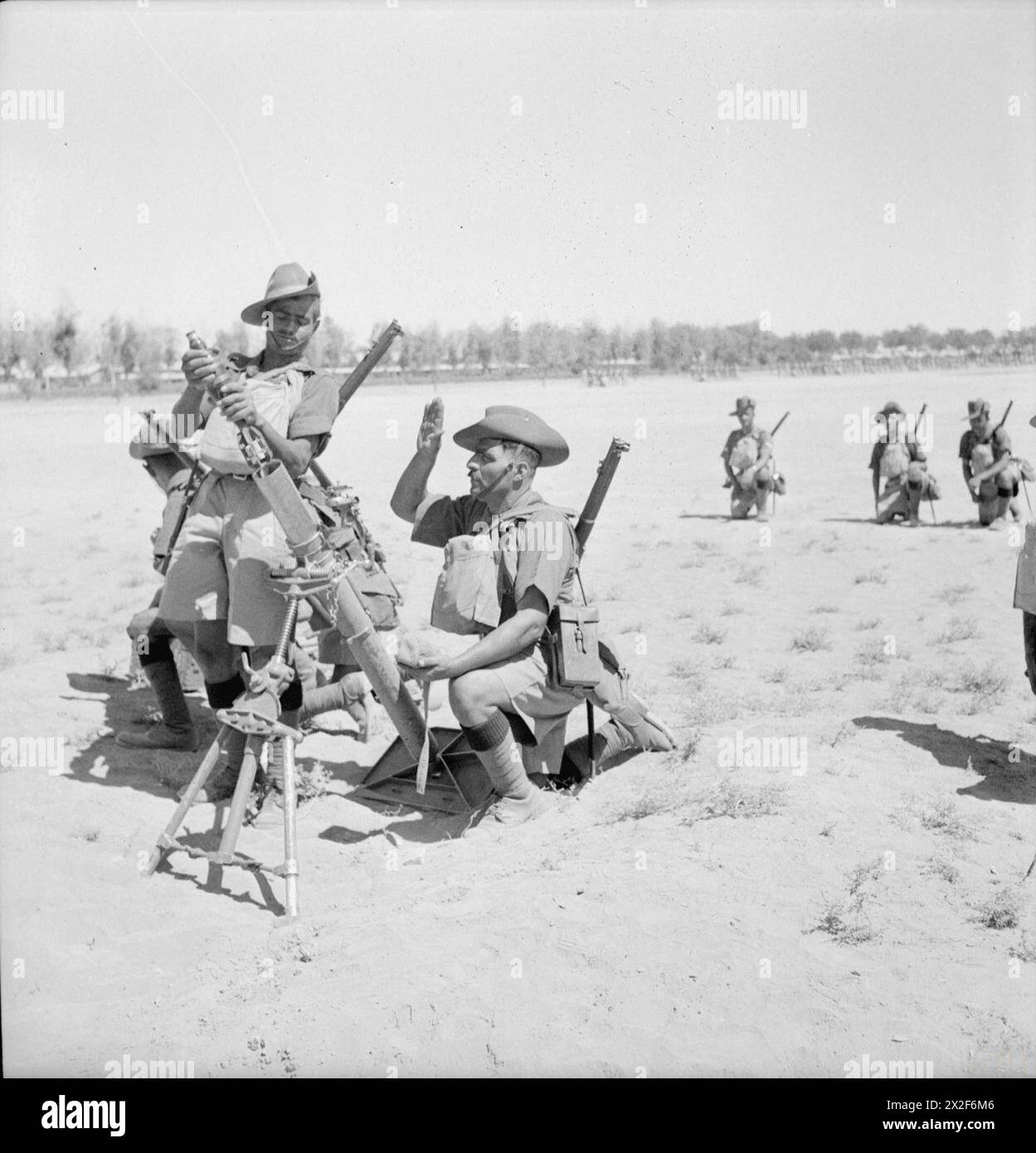 British empire military uniforms hi-res stock photography and images ...