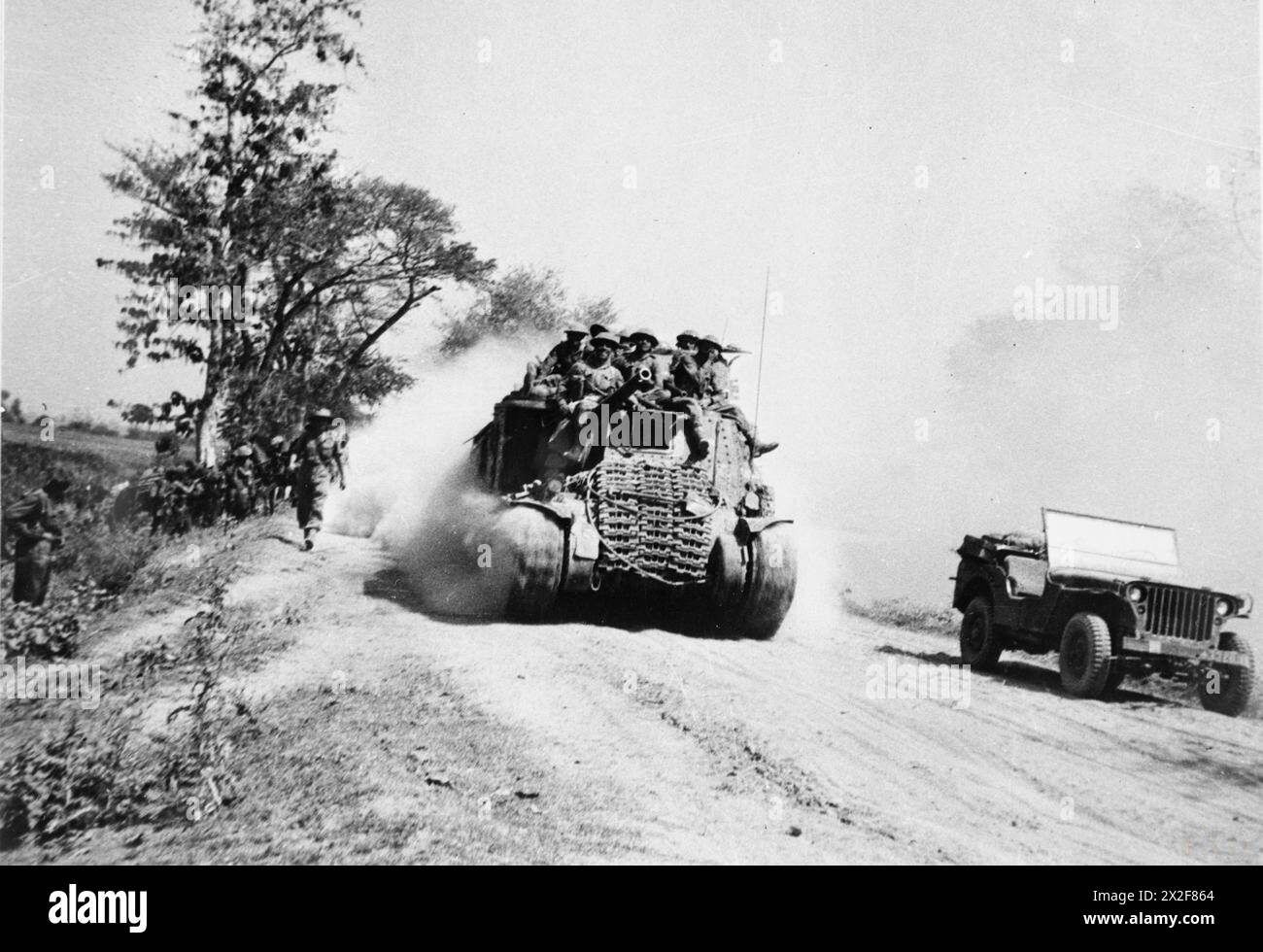 Indian army tanks hi-res stock photography and images - Alamy