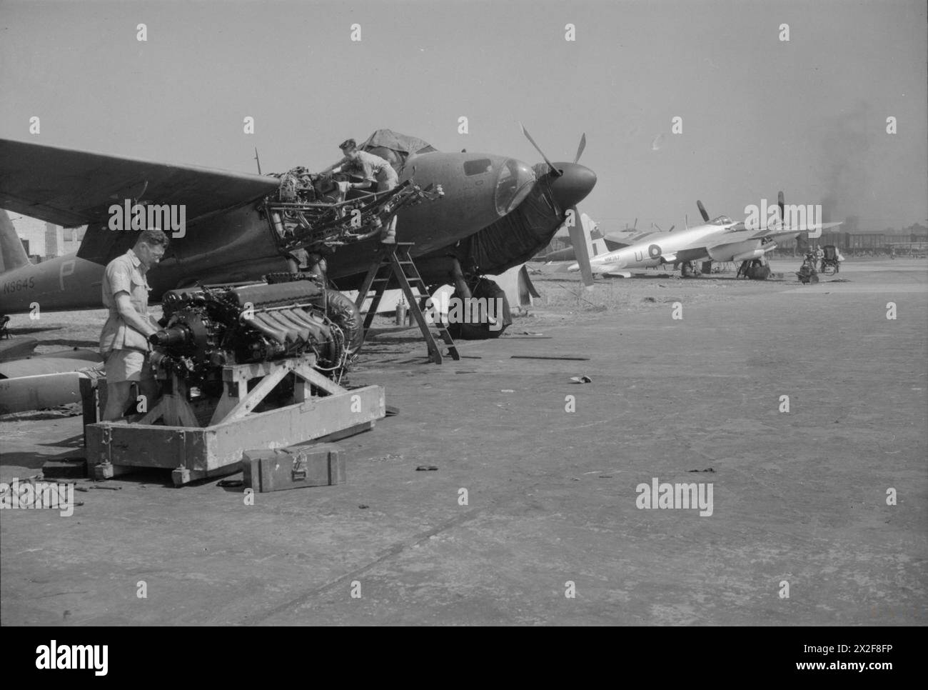 De havilland aircraft air india hi-res stock photography and images - Alamy