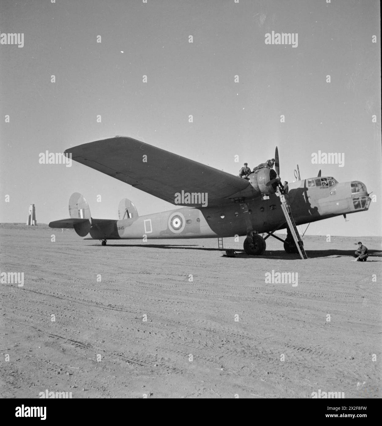 AIRCRAFT OF THE ROYAL AIR FORCE, 1939-1945: BRISTOL TYPE 130 BOMBAY ...