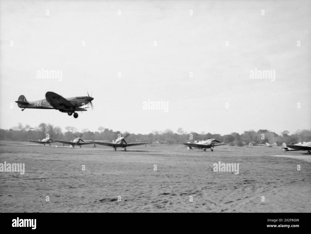 ROYAL AIR FORCE: ITALY, THE BALKANS AND SOUTH EAST EUROPE, 1942-1945 ...