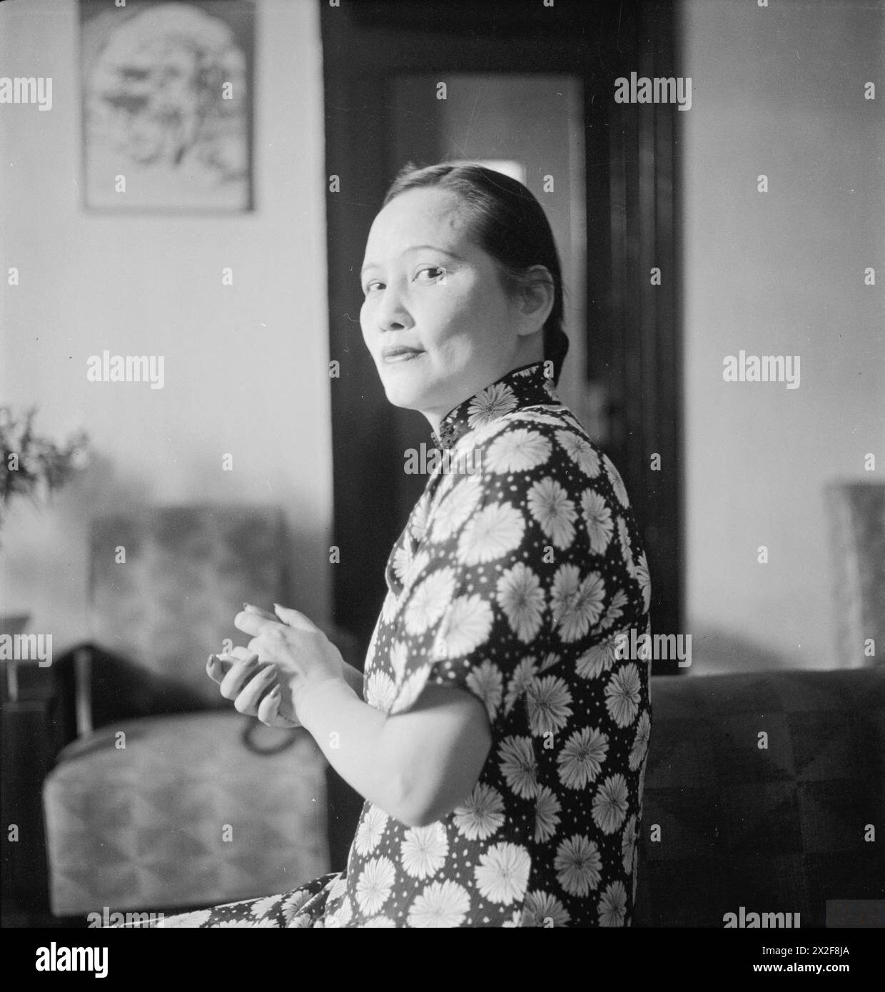 CECIL BEATON PHOTOGRAPHS: POLITICAL AND MILITARY PERSONALITIES - Political Personalities: Half ...