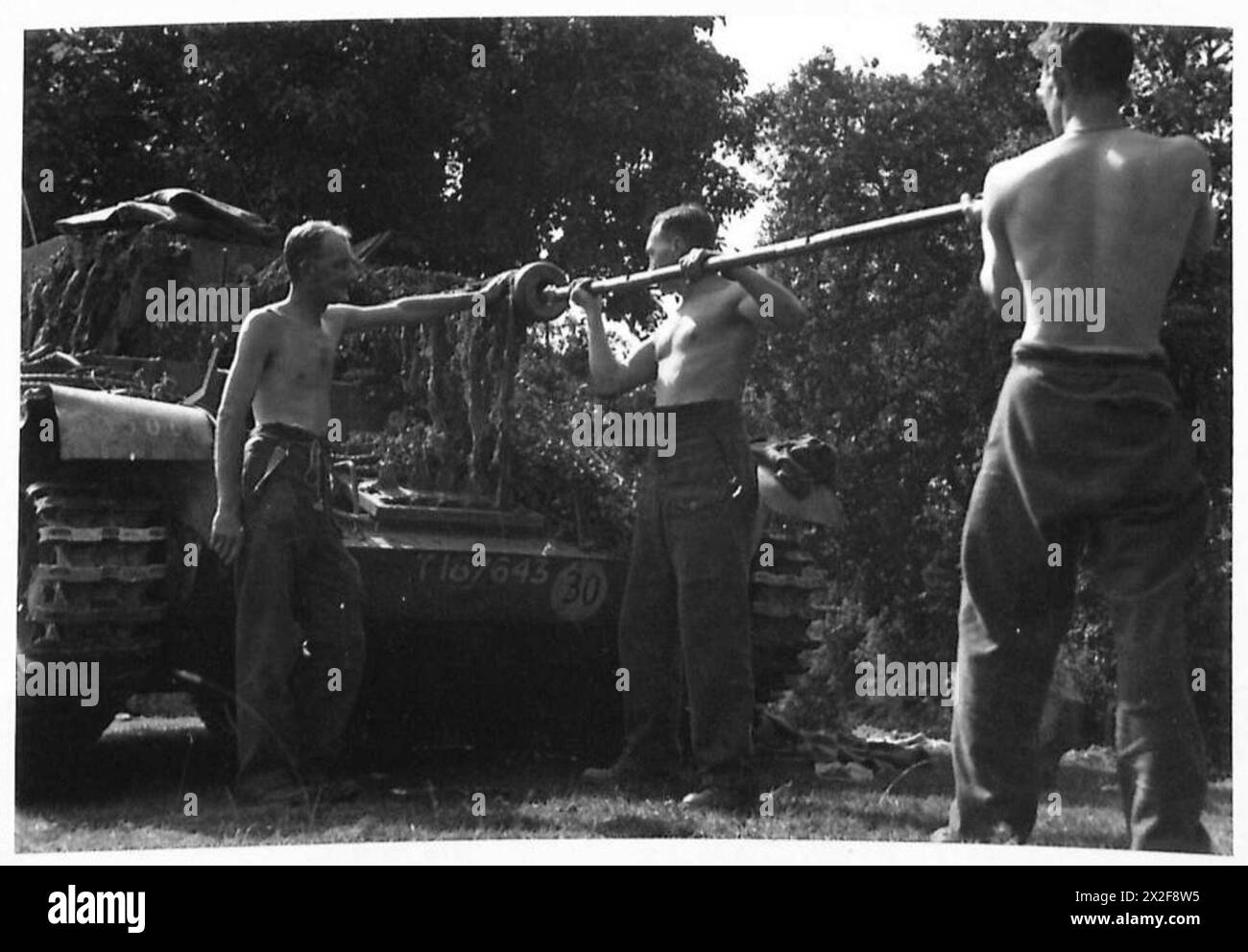 Normandy 1944 cromwell tank hi-res stock photography and images - Alamy