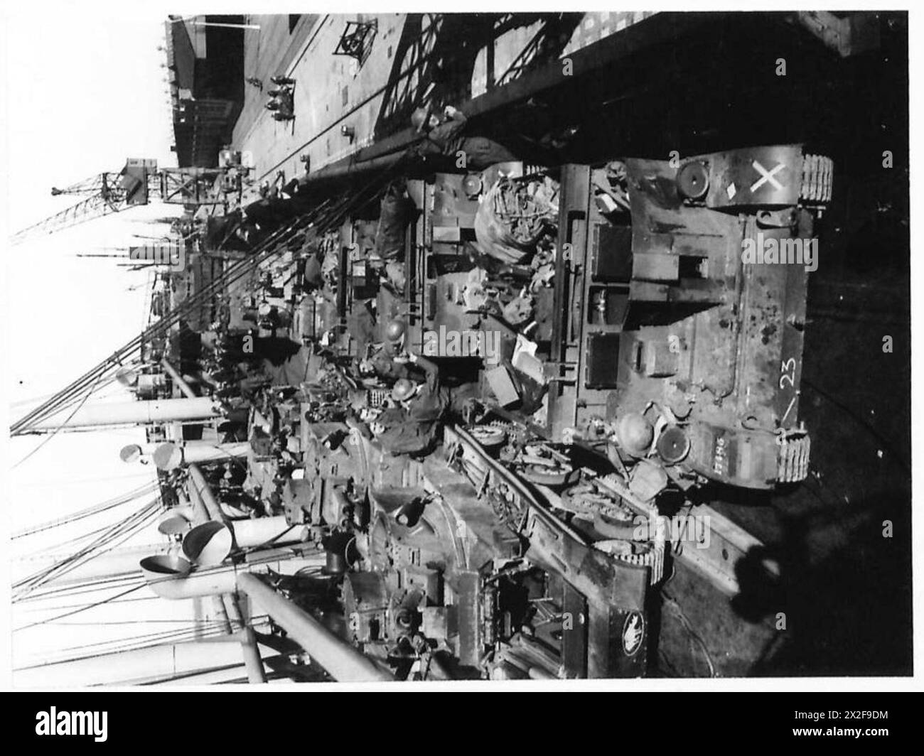 B.E.F. DISEMBARKING AT SOUTHAMPTON - Light tanks and Bren carriers on ...