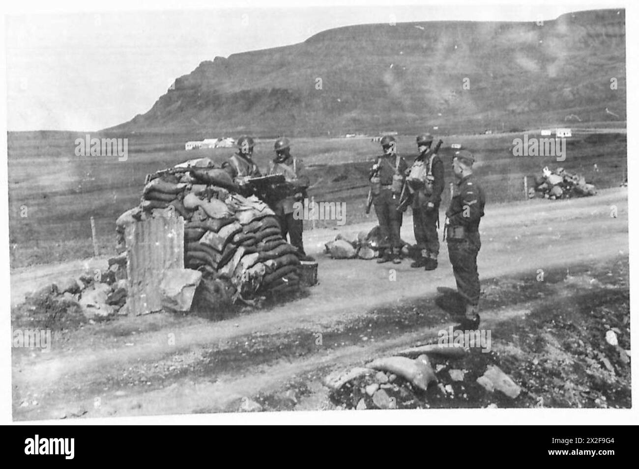 British and Canadian troops, including men of the Royals (Canadian ...