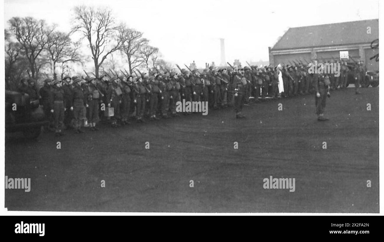 Soldiers formation deployment weapons Cut Out Stock Images & Pictures ...