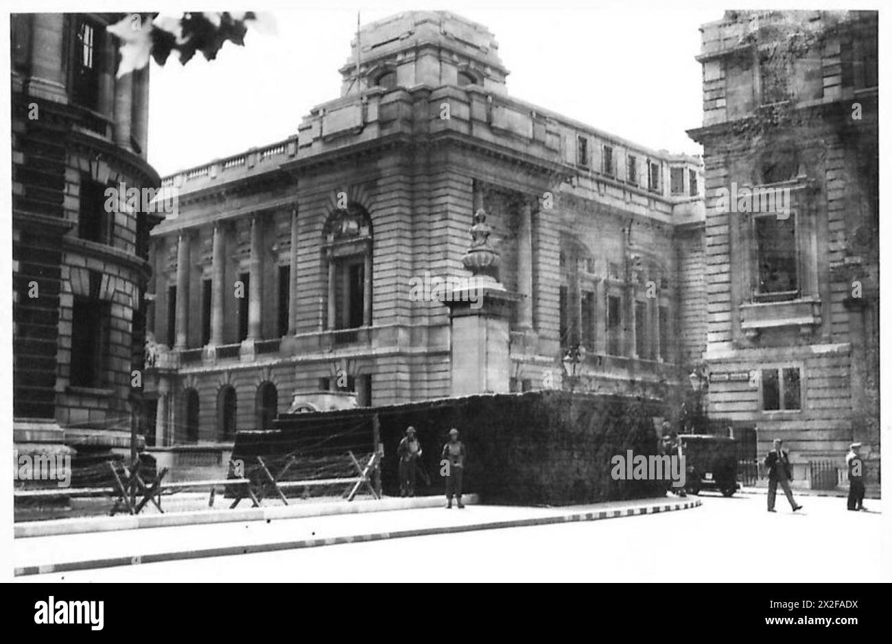 EMERGENCY PRECAUTIONS IN LONDON - Defence posts at Storeys Gate (also H ...