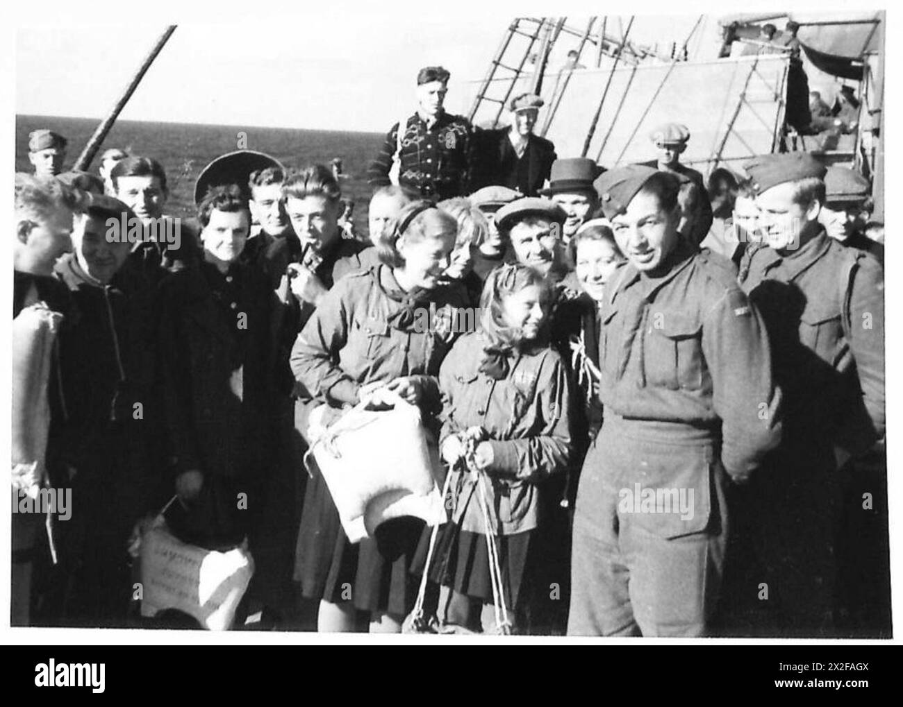 British soldiers civilians from Cut Out Stock Images & Pictures - Alamy