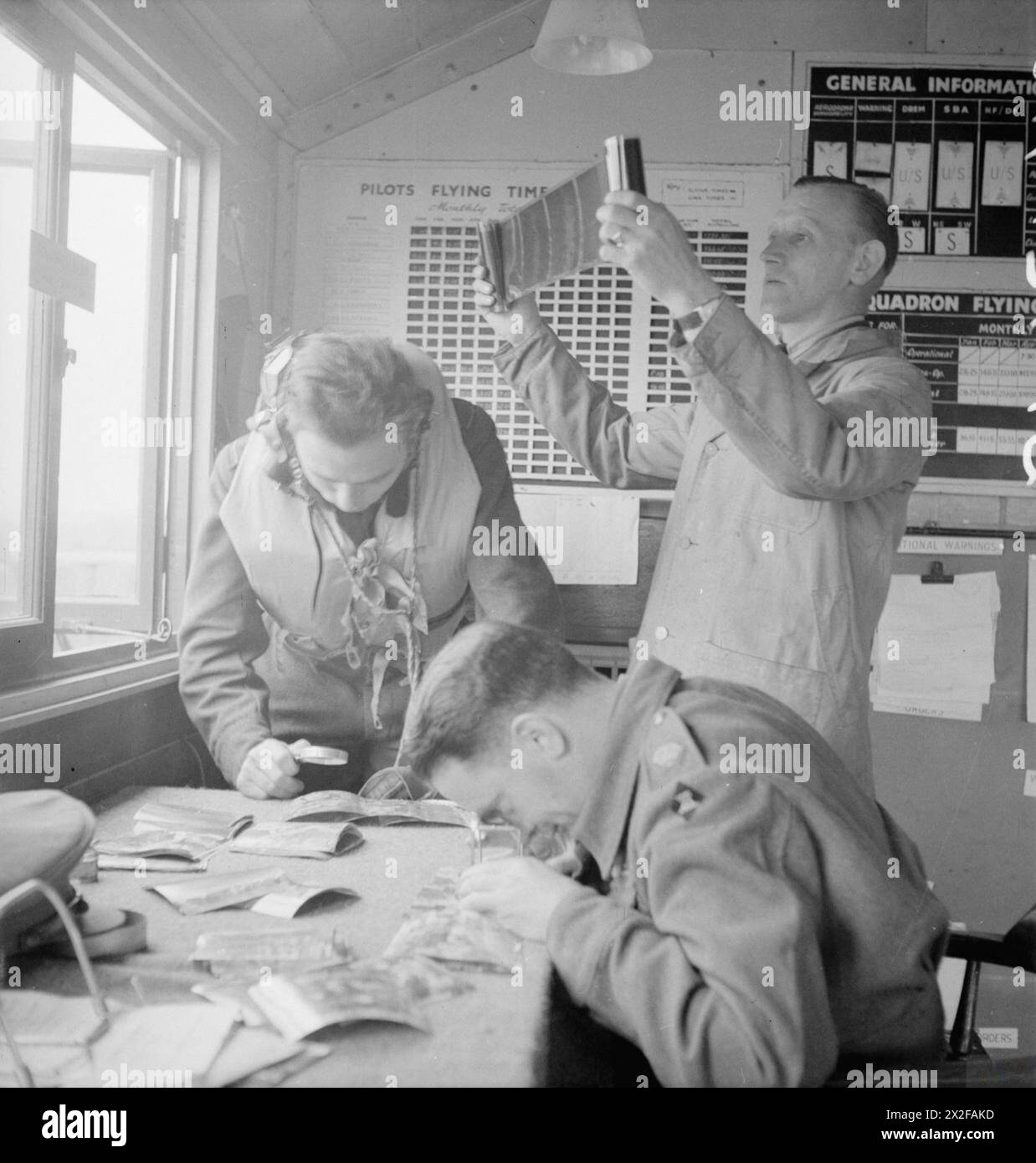 ROYAL AIR FORCE ARMY CO-OPERATION COMMAND, 1940-1943. - A pilot and an ...