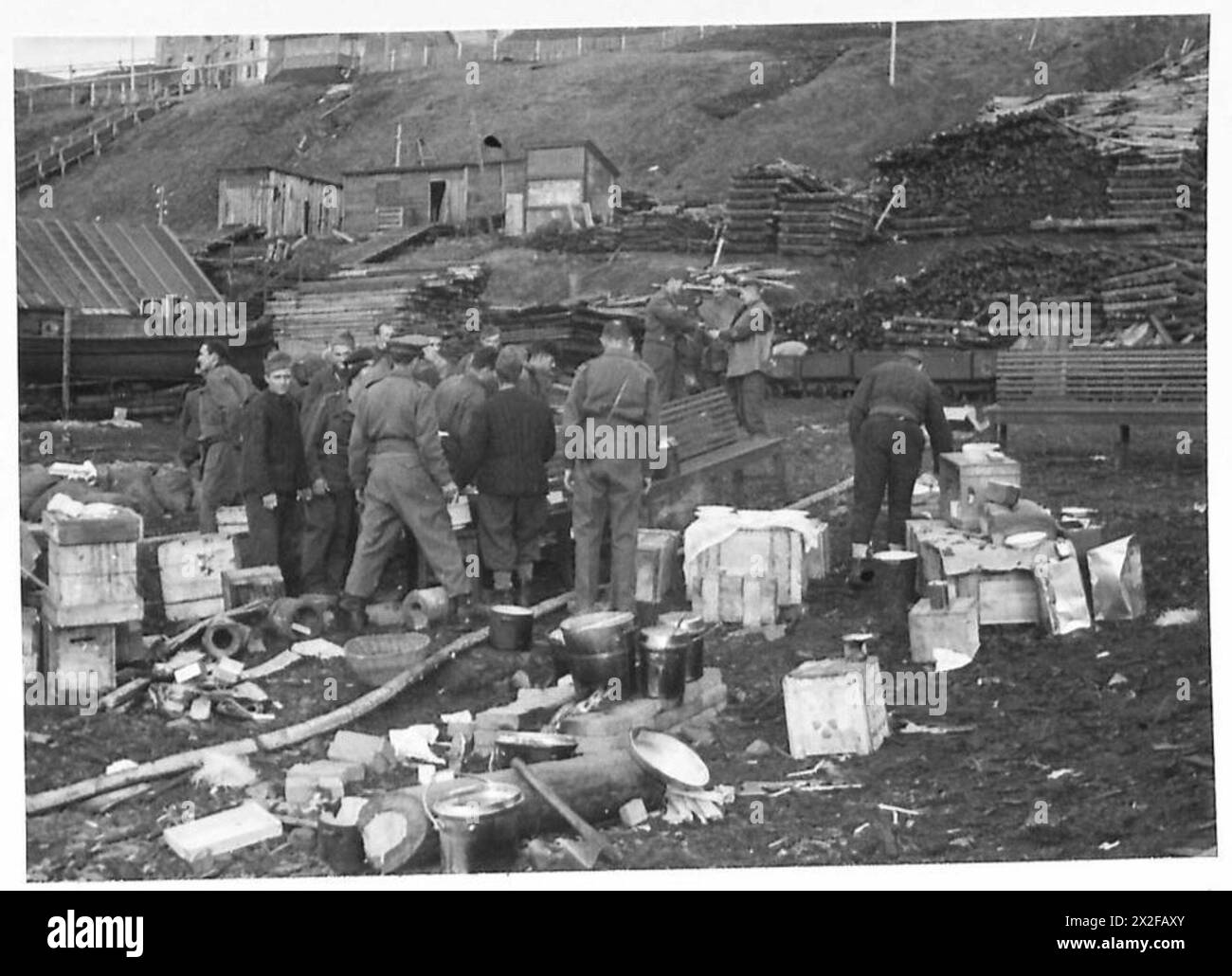 British army working party hi-res stock photography and images - Alamy