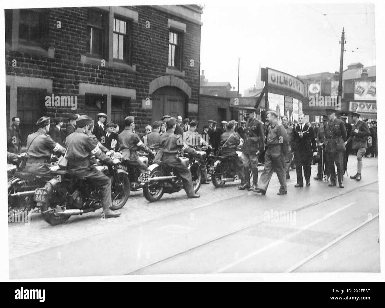 SHEFFIELD GROUP OF HOME GUARDS ON PARADE - Inspecting the parade of ...