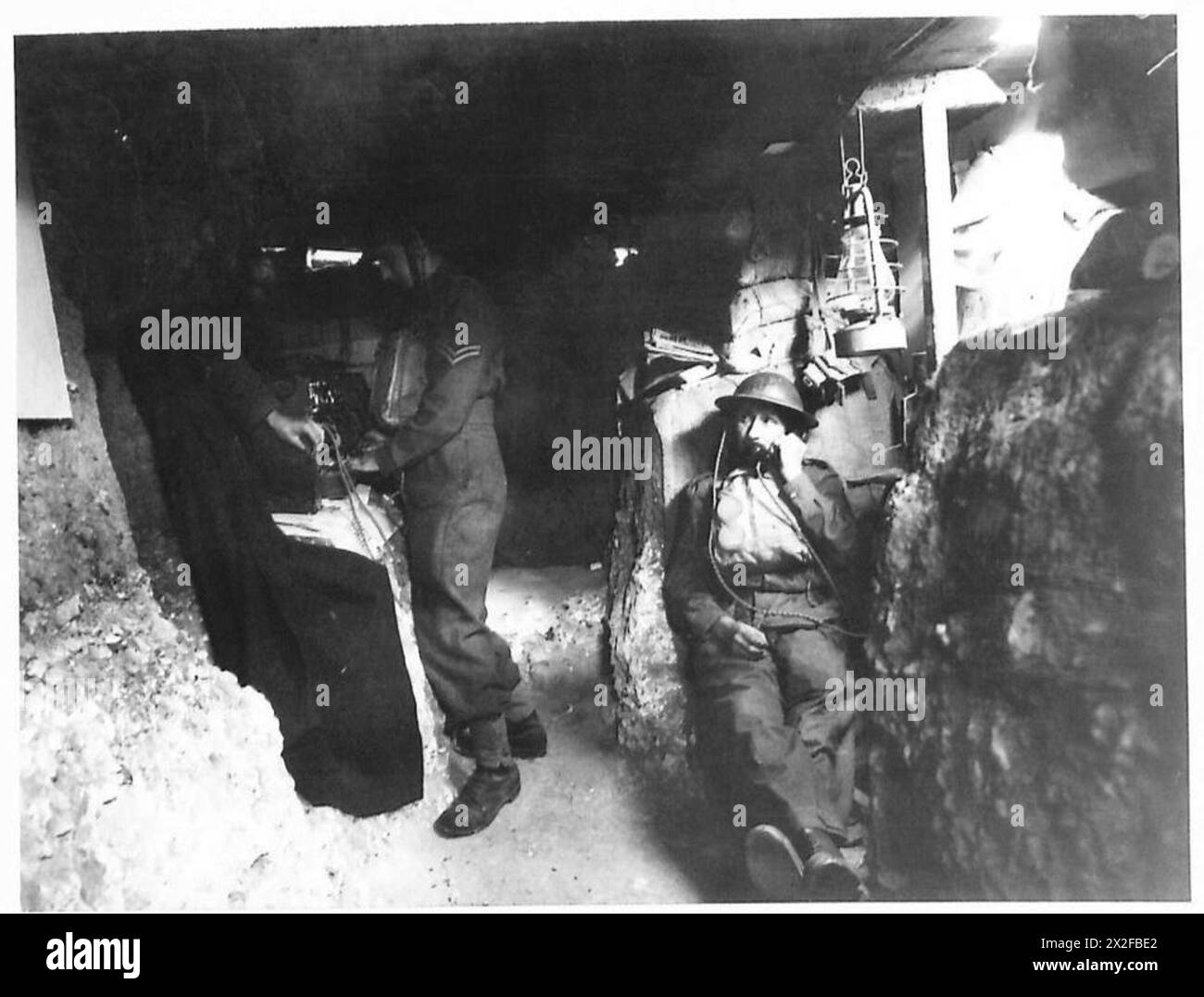 ALL READY - Inside the Command Post , British Army Stock Photo - Alamy