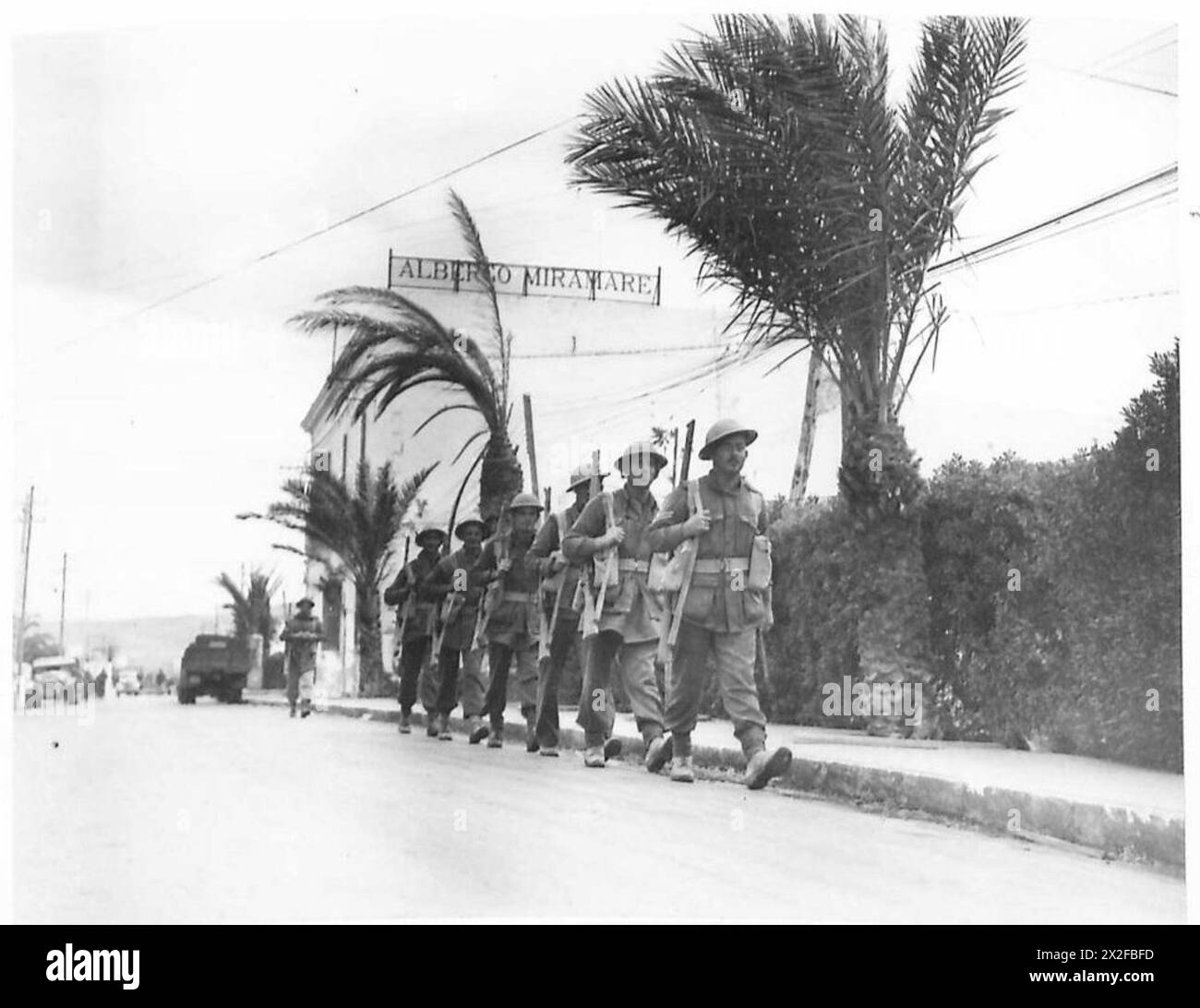 PICTURES TAKEN INSIDE AND AROUND DERNA - Troops passing through the ...