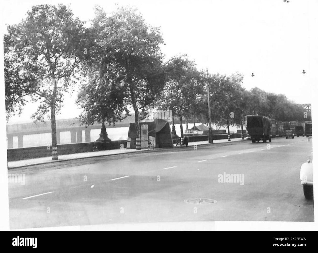 CAMOUFLAGED STRONG POINTS - Victoria Embankment , British Army Stock ...