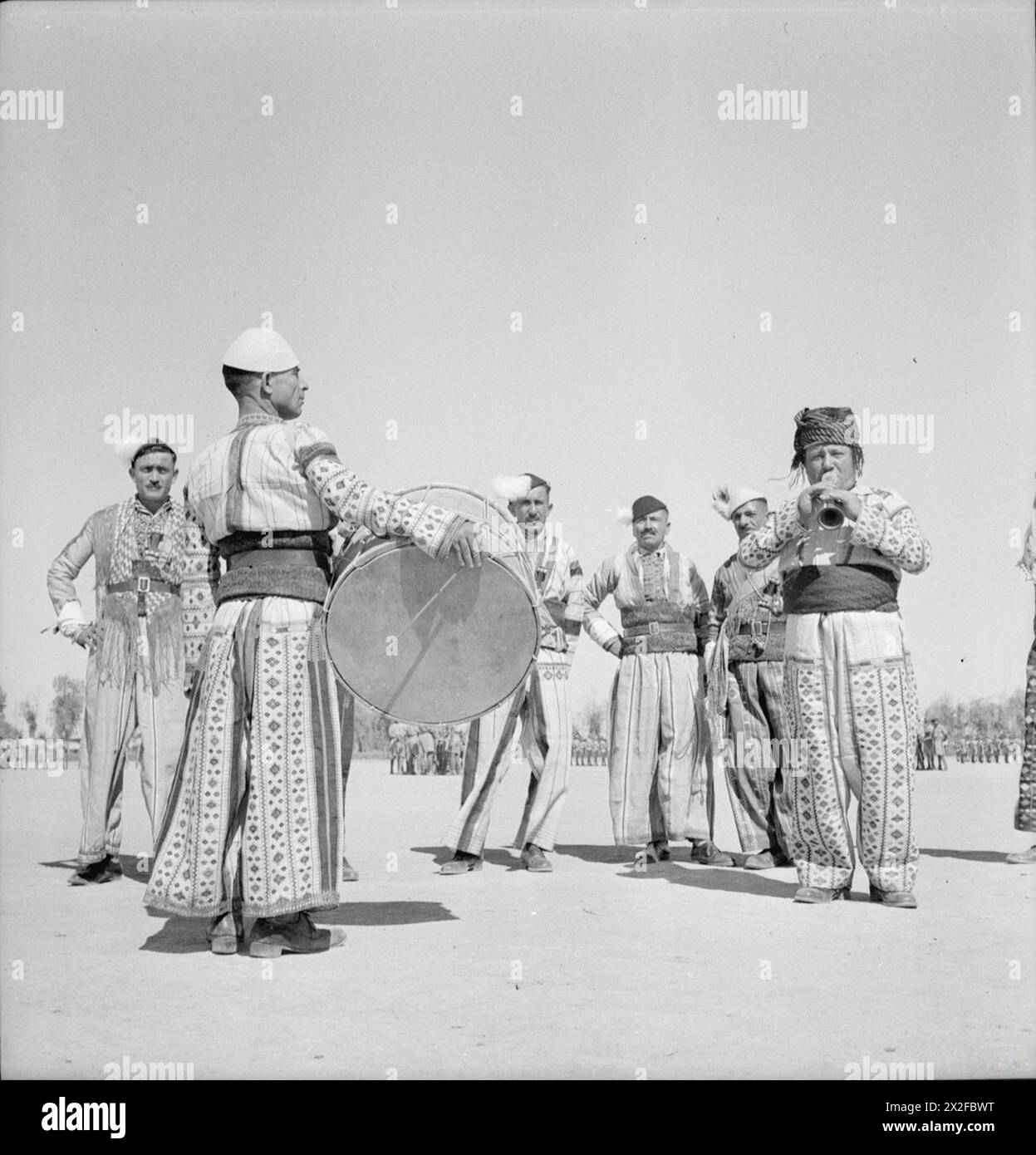 CECIL BEATON IN THE MIDDLE EAST FEBRUARY-JULY 1942 Stock Photo - Alamy