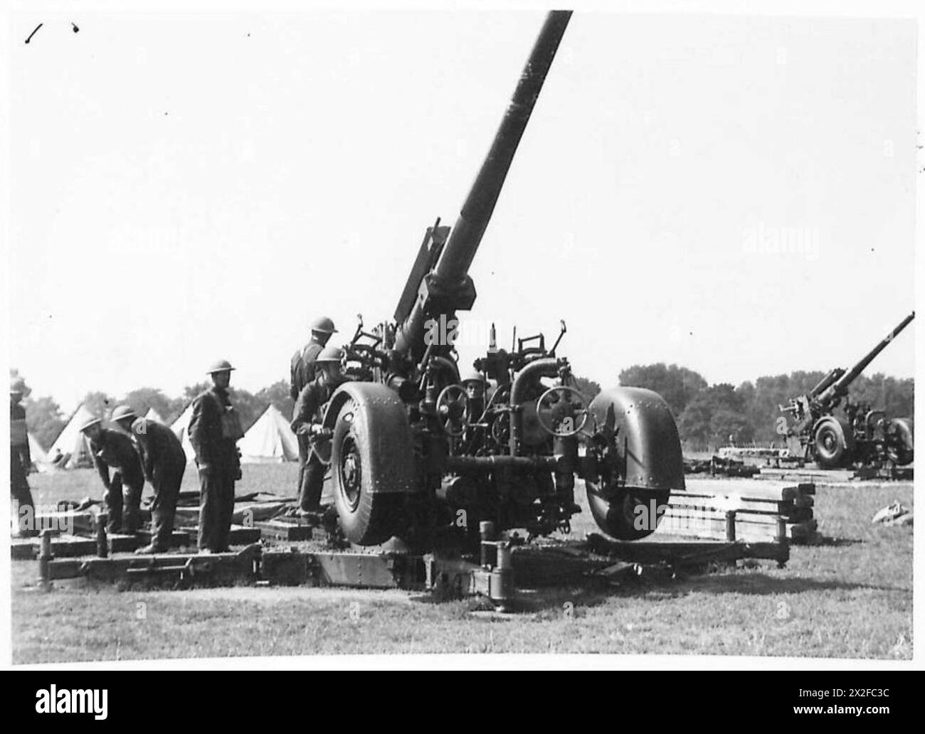 ANTI-AIRCRAFT GUNS - London Defence at Hyde Park British Army Stock ...
