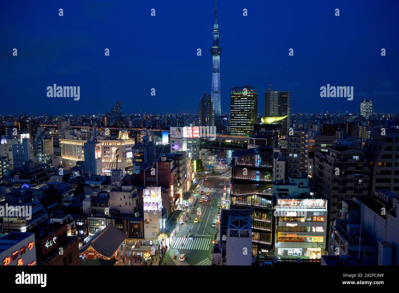 geography / travel, Japan, Kanto, Tokyo, city view with the Skytree ...