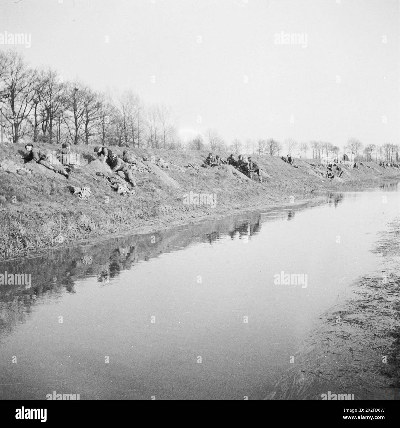 British glider troops of the Royal Ulster Rifles, 6th Airborne Division ...