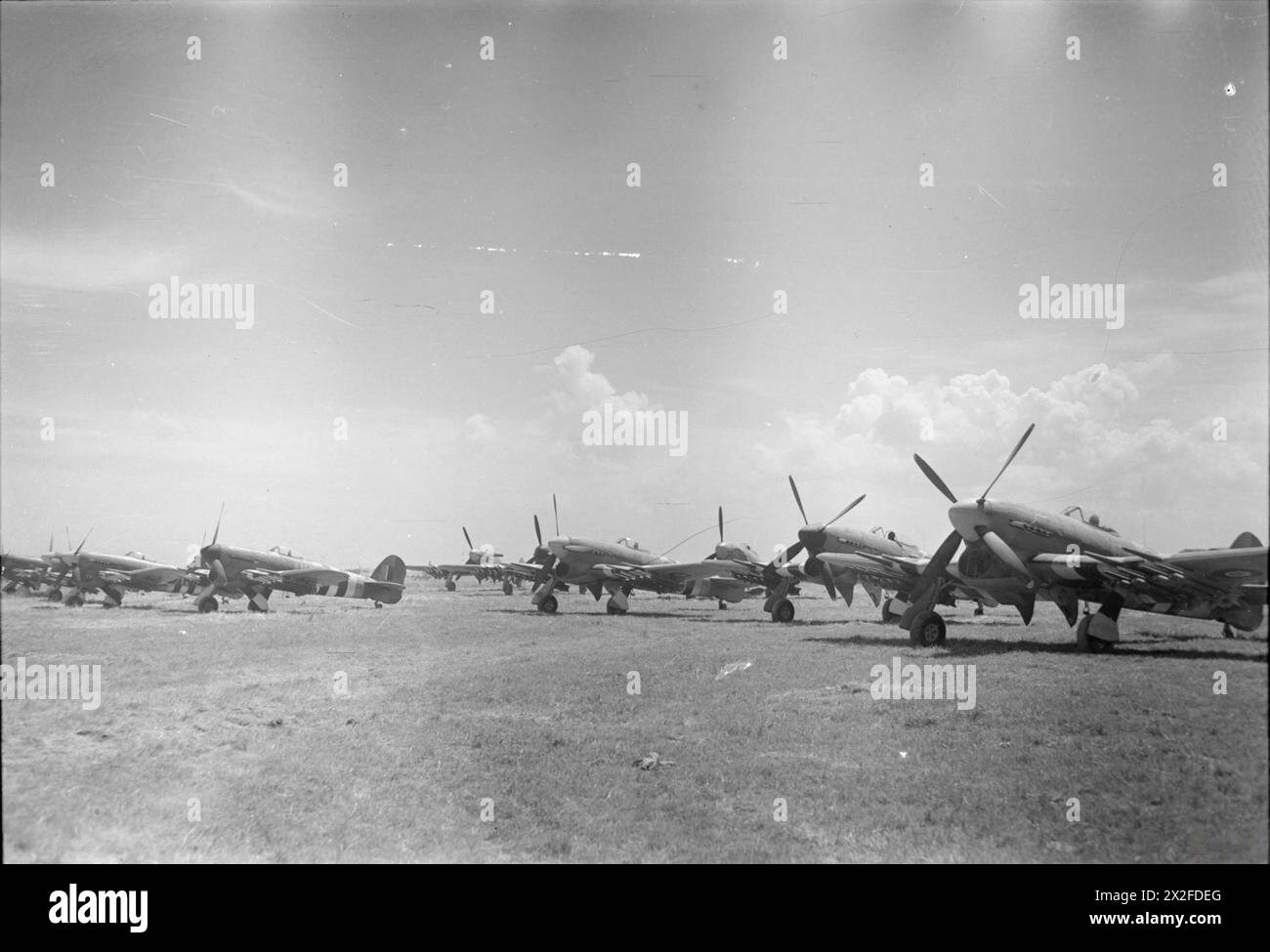 Four bladed propeller hi-res stock photography and images - Alamy