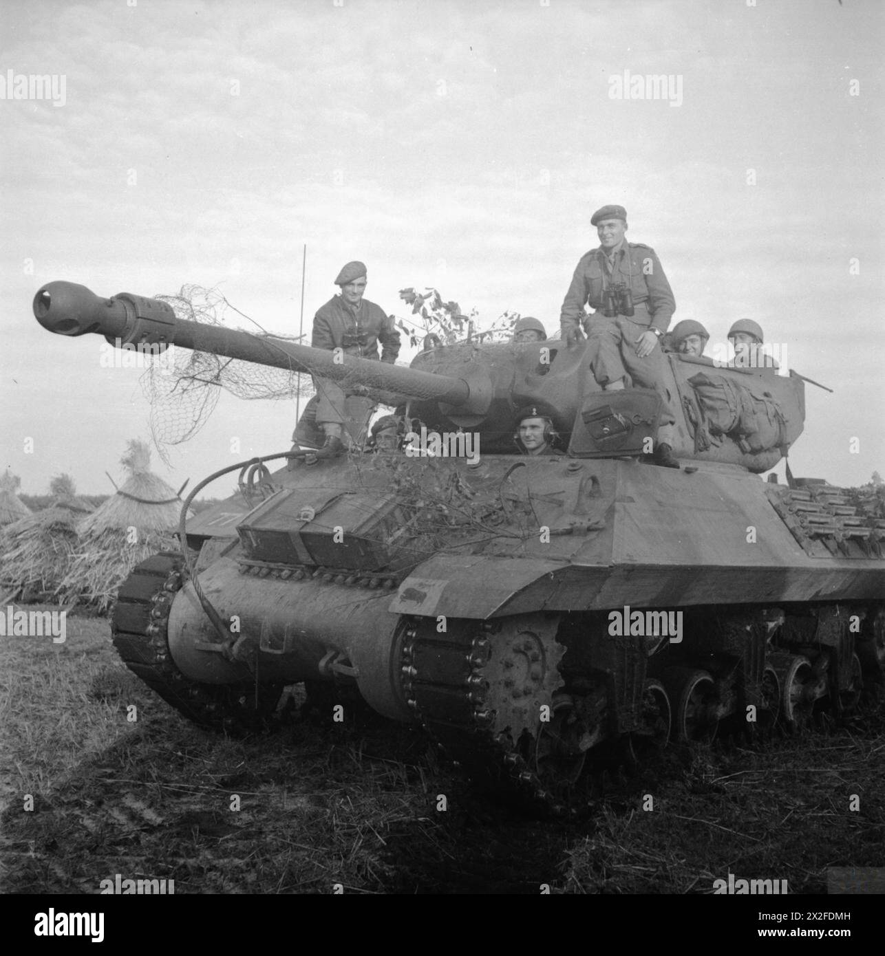 THE BRITISH ARMY IN NORTH-WEST EUROPE 1944-1945 - An Achilles tank ...