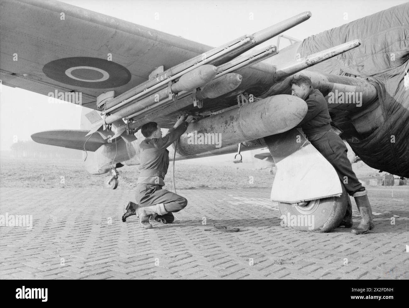 ROYAL AIR FORCE: 2ND TACTICAL AIR FORCE, 1943-1945. - Sergenat W Page ...