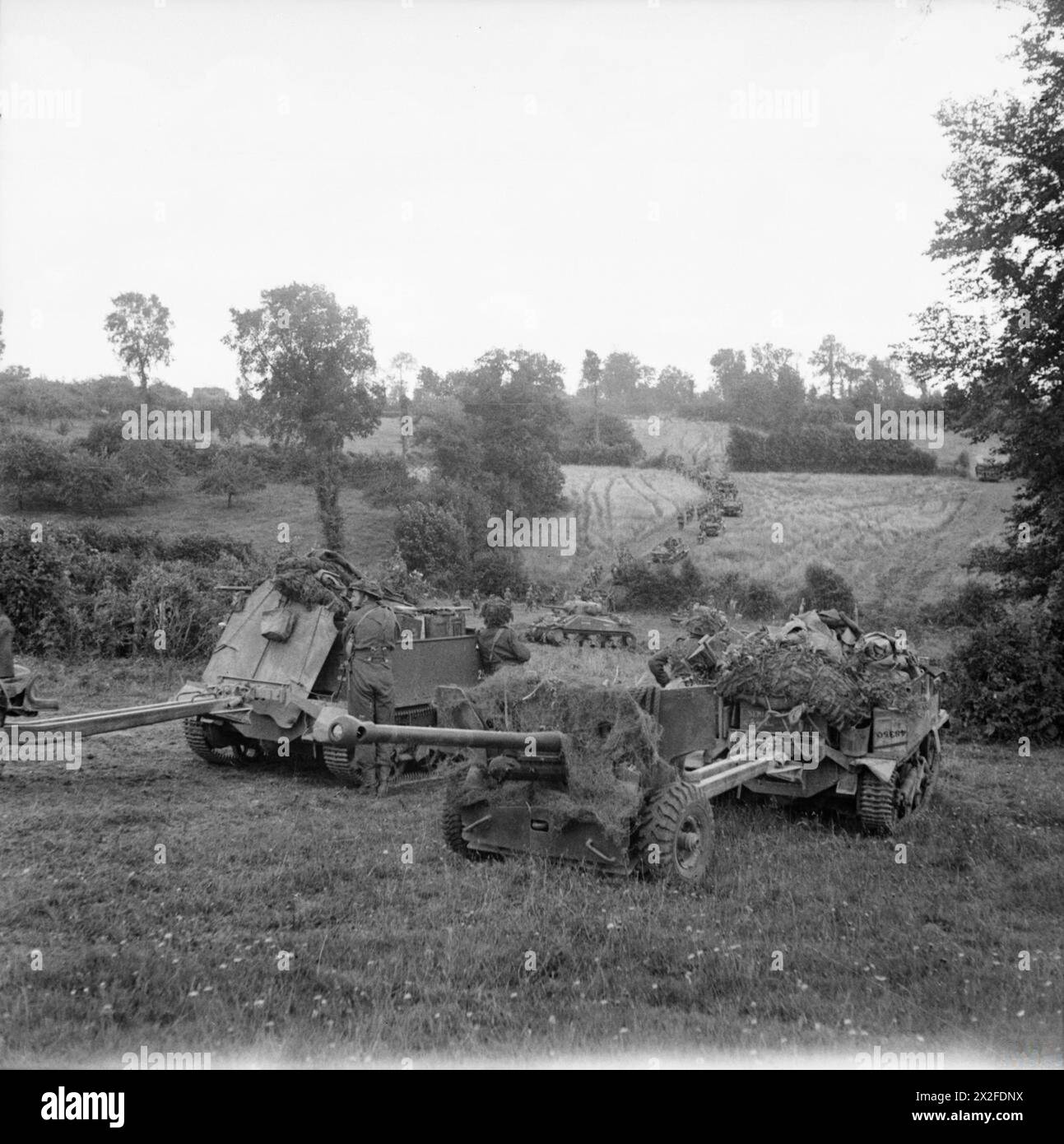 Carriers and 6-pdr anti-tank guns of the 15th (Scottish) Division ...