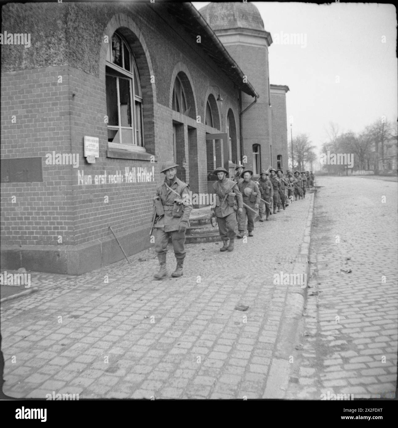 THE BRITISH ARMY IN NORTH-WEST EUROPE 1944-45 - Men of the 2nd ...