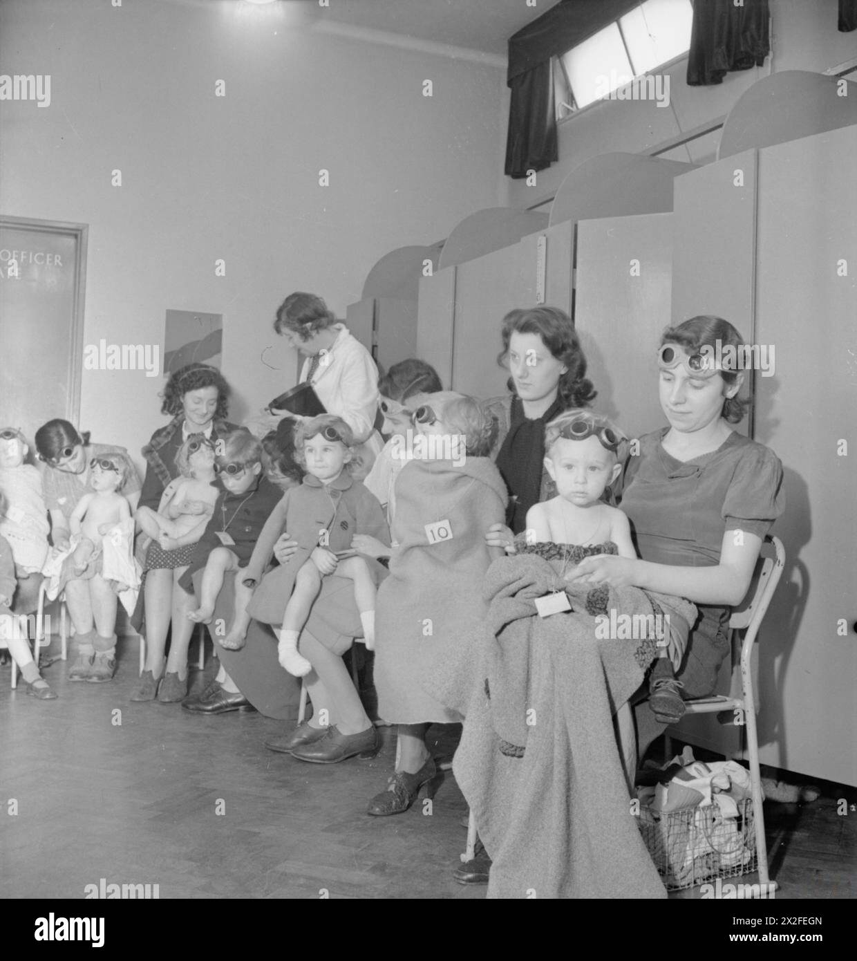 Sun ray treatment children hi-res stock photography and images - Alamy