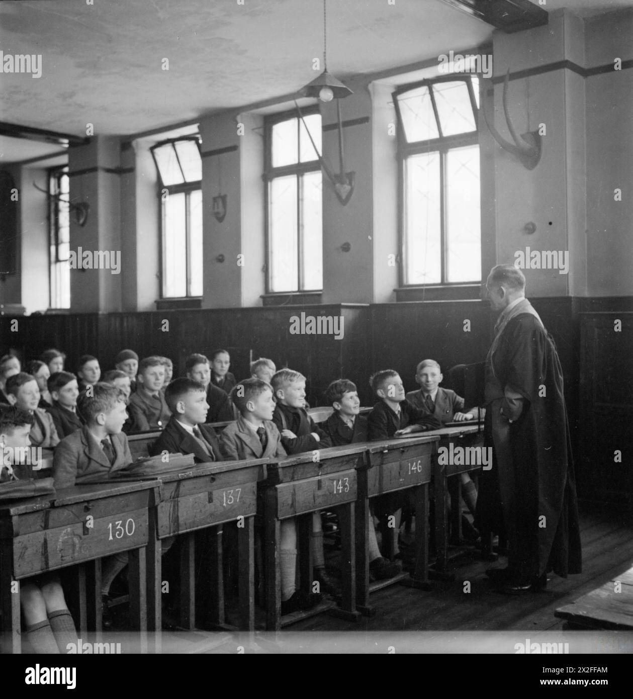 LOCAL GOVERNMENT IN A COUNTRY TOWN: EVERYDAY LIFE IN WOTTON-UNDER-EDGE ...