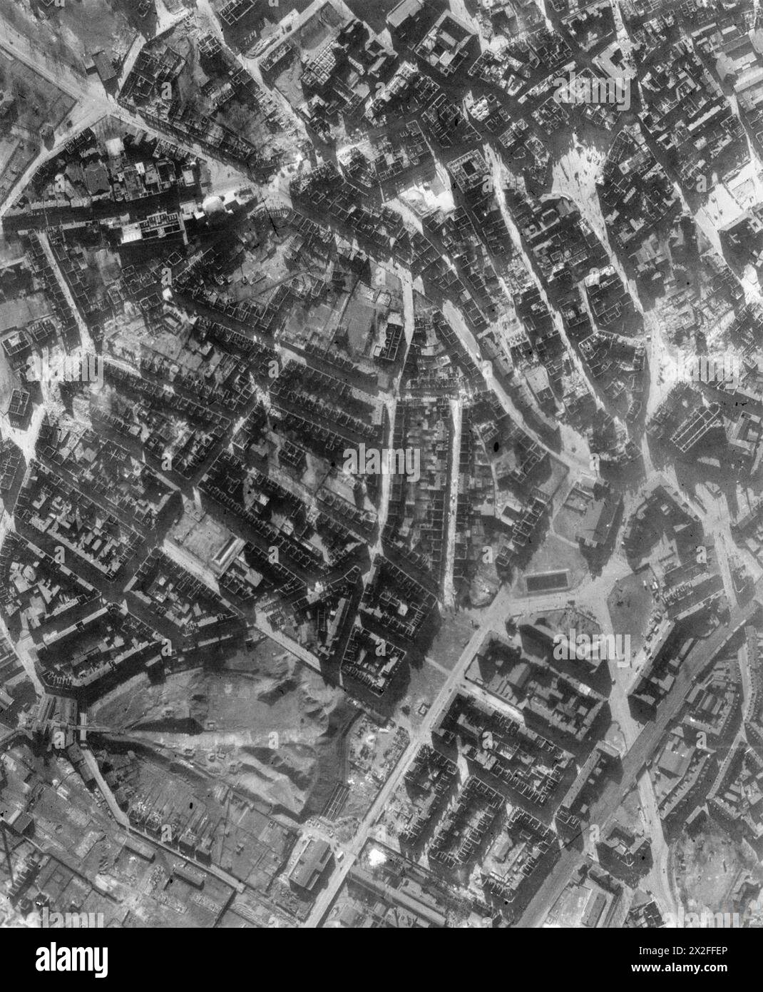 ROYAL AIR FORCE: OPERATIONS BY THE PHOTOGRAPHIC RECONNAISSANCE UNITS ...