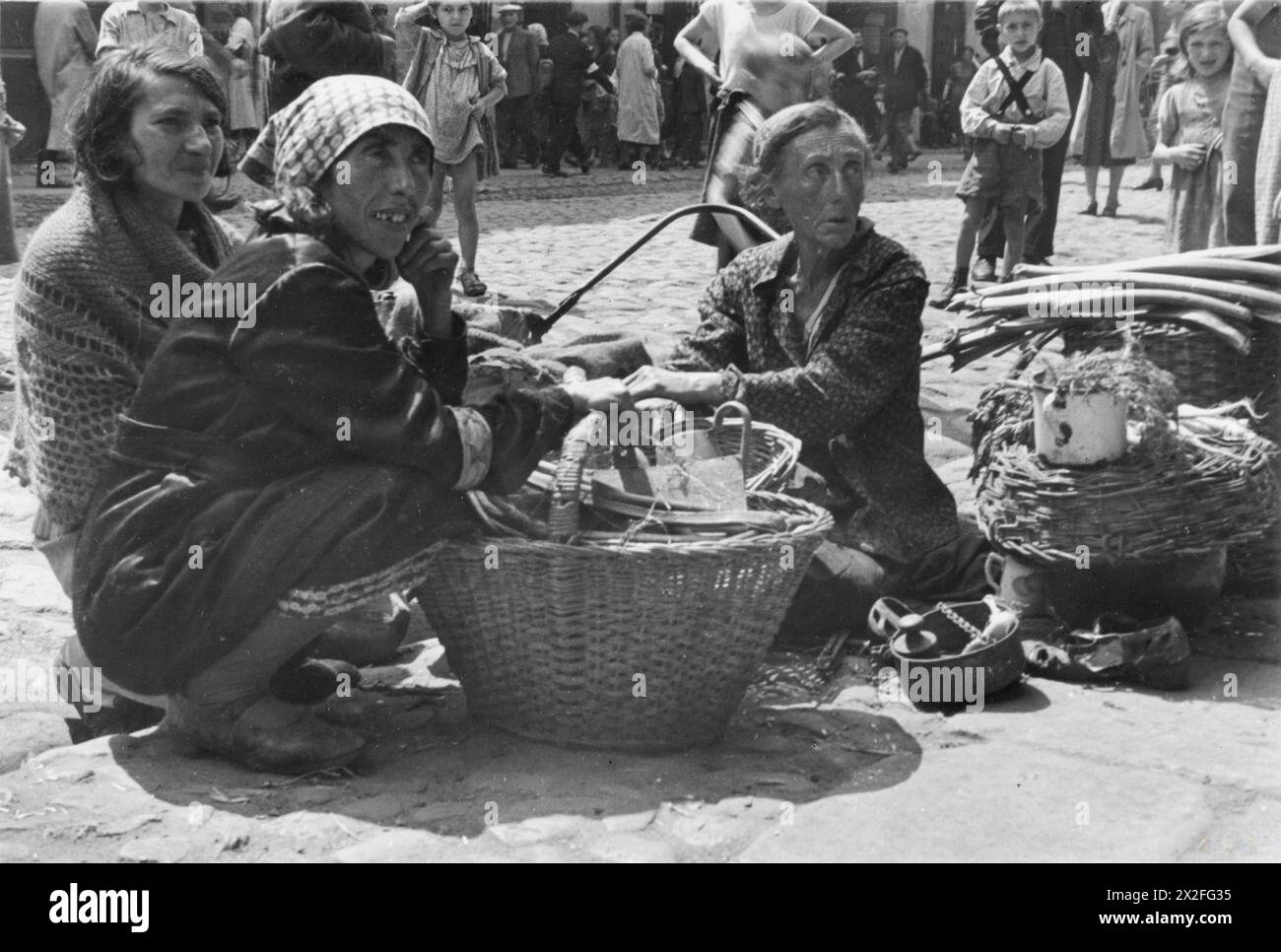 THE WARSAW GHETTO, OCTOBER 1940-MAY 1943 - Women selling their scarce ...