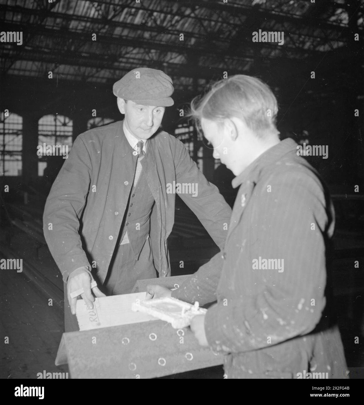 MEN AND WOMEN BEHIND BRITAIN'S SHIPS. MAY 1945, HARLAND AND WOLFF'S ...