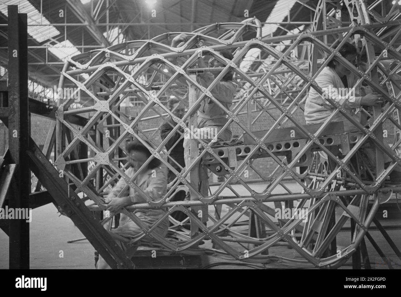 WAR INDUSTRY IN BRITAIN 1939-1945 - Aircraft construction: The ...