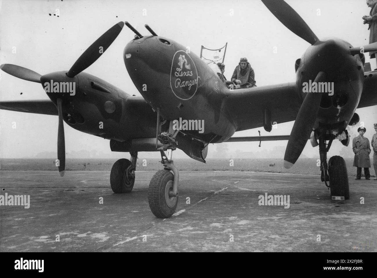UNITED STATES EIGHTH AIR FORCE IN BRITAIN, 1942-1945 - Lieutenant ...