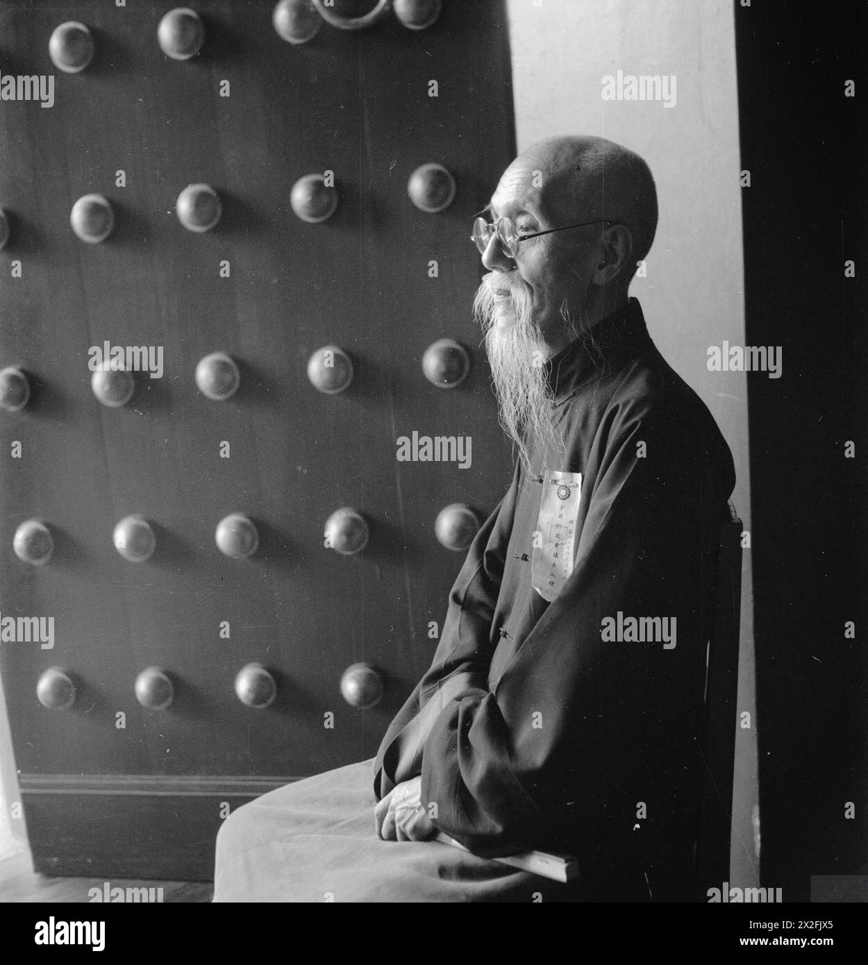 CECIL BEATON PHOTOGRAPHS: GENERAL - China 1944: A scholar and former ...