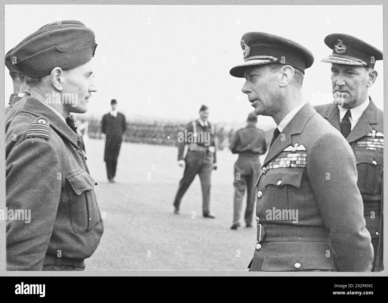 THE KING WITH THE ROYAL AIR FORCE - For story see CH.12975 The King ...