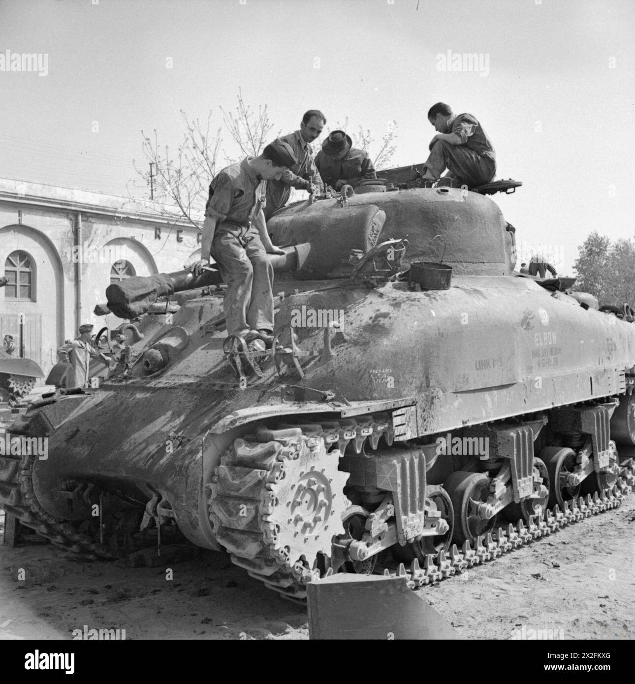 THE BRITISH ARMY IN ITALY 1944 - Repair work being carried out on a ...