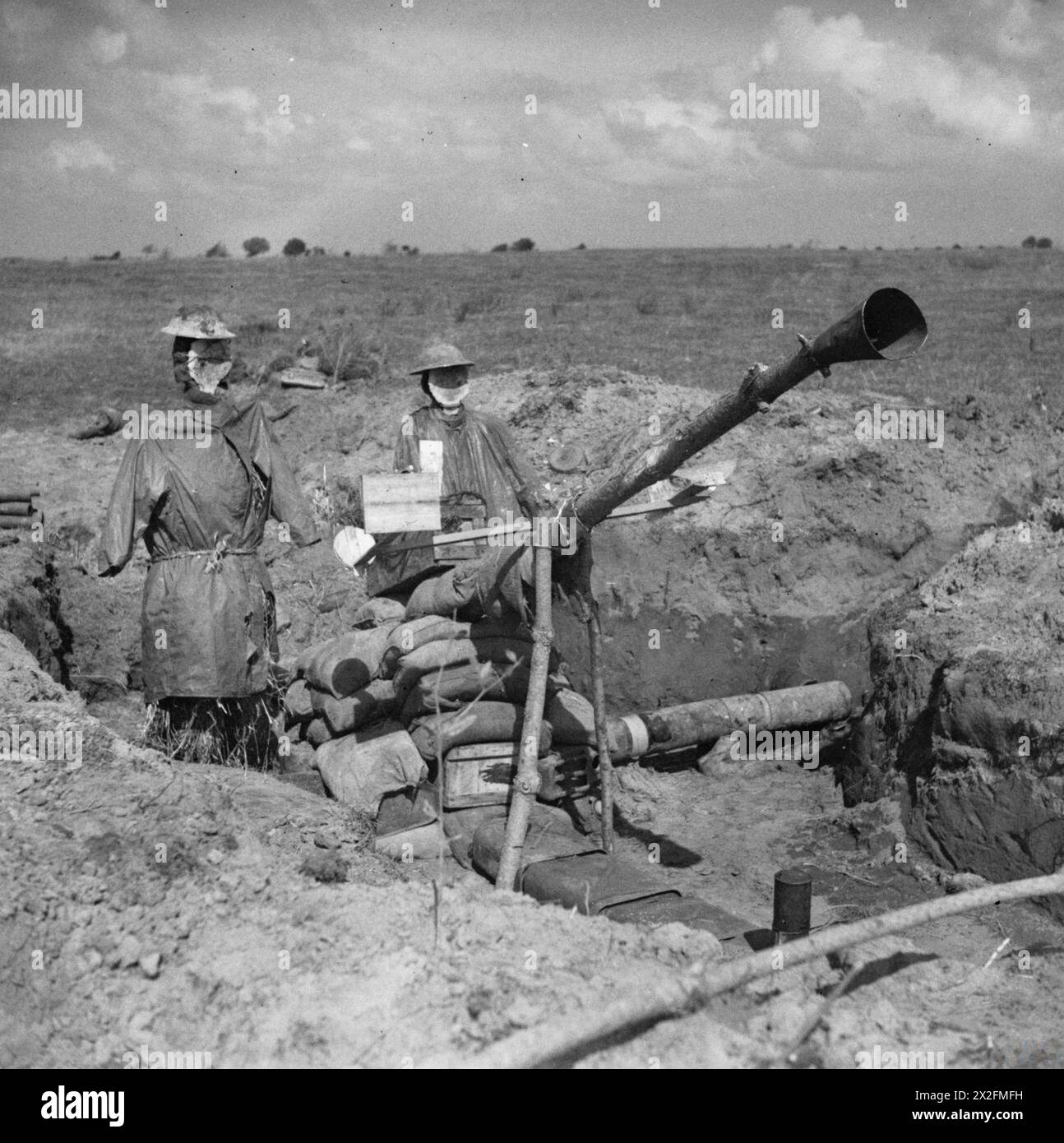 THE BRITISH ARMY IN ITALY 1944 - Dummy Bofors gun and crew in the Anzio ...