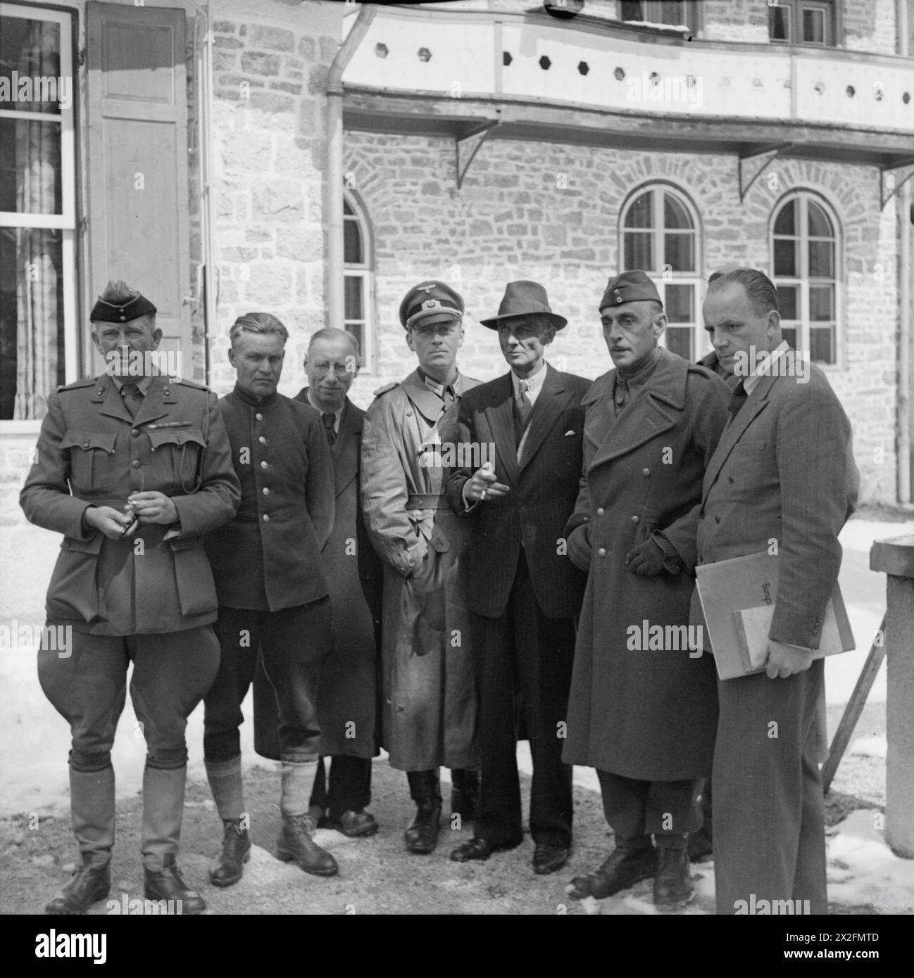 POLITICAL PRISONERS RELEASED - Another group of celebrities, showing ...