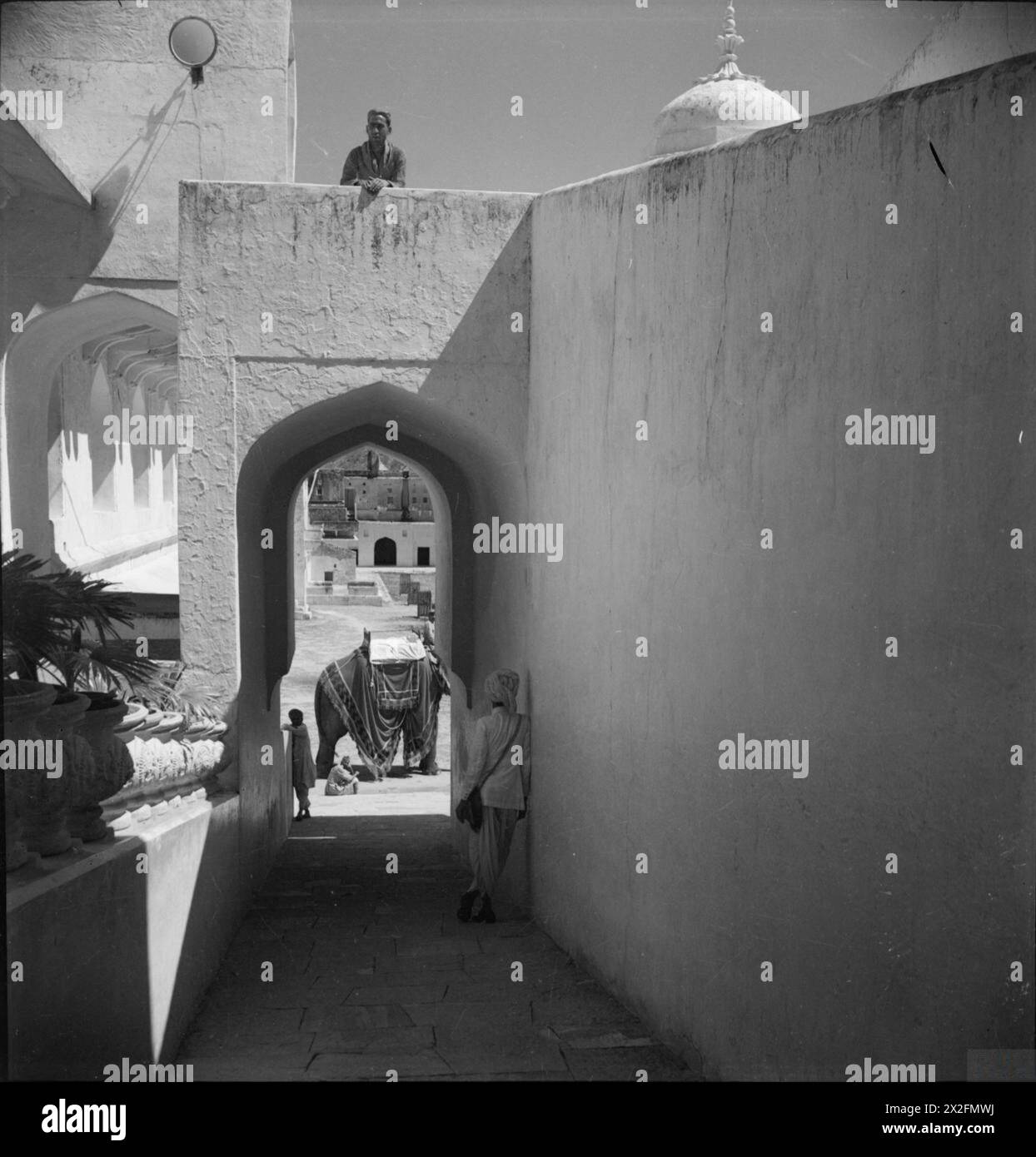 CECIL BEATON IN INDIA, BURMA, AND CHINA DECEMBER 1943-AUGUST 1944 ...